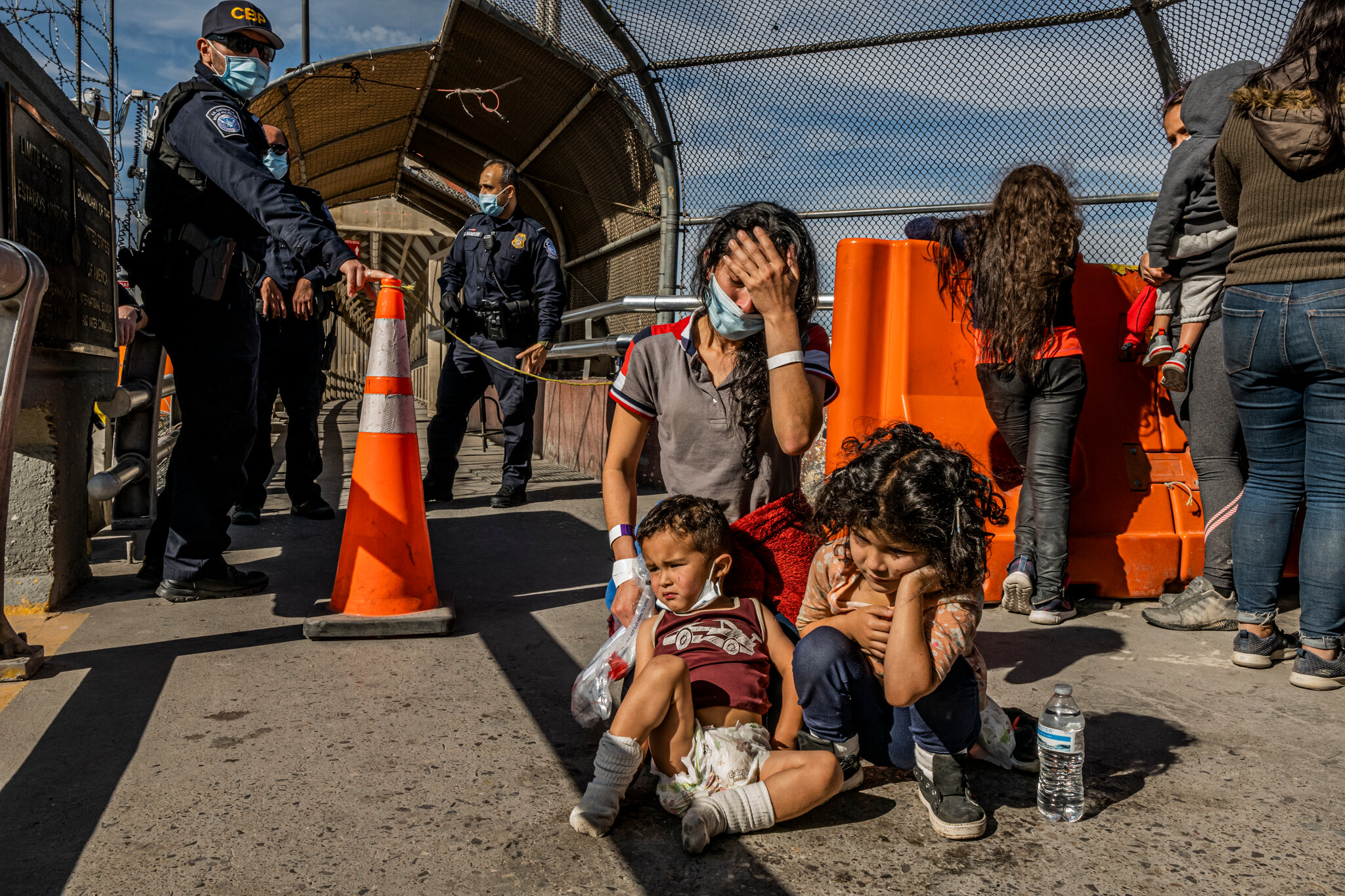 Apprehended moms and deported kids: the new face of migrant family ...